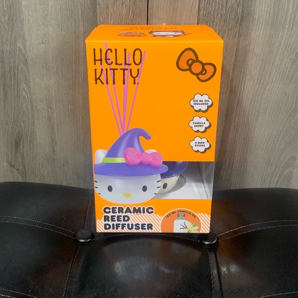 Hello Kitty | Holiday | New Hello Kitty Face In Witch Hat Halloween ...